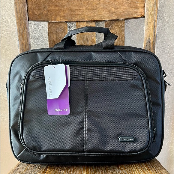 Targus | Bags | Targus 4 Laptop Bag | Poshmark